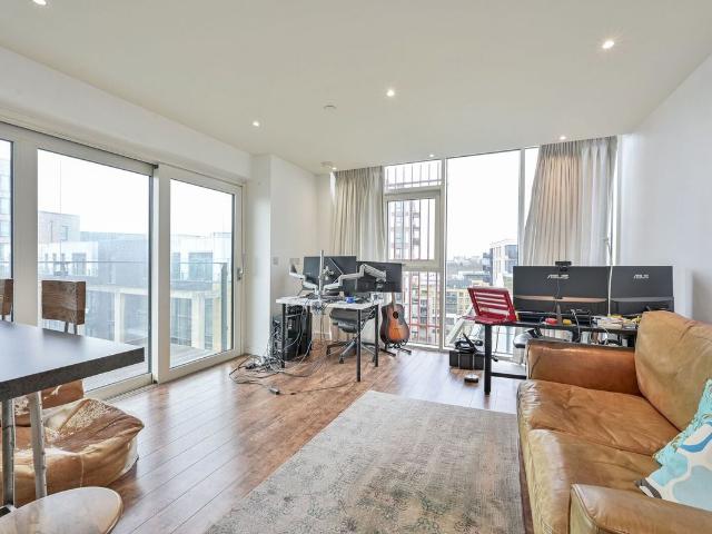 Enterprise Way, Wandsworth, London SW18, 1 bed flat to rent, £2,400 pcm | PrimeLocation