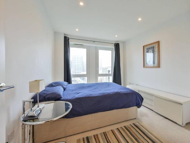 Enterprise Way, Wandsworth, London SW18, 1 bed flat to rent, £2,925 pcm | PrimeLocation