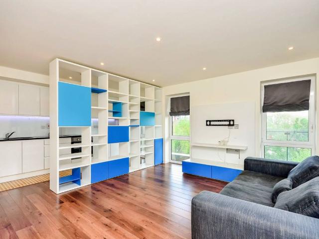 Enterprise Way, Wandsworth, London SW18, 2 bed flat to rent, £2,800 pcm | PrimeLocation