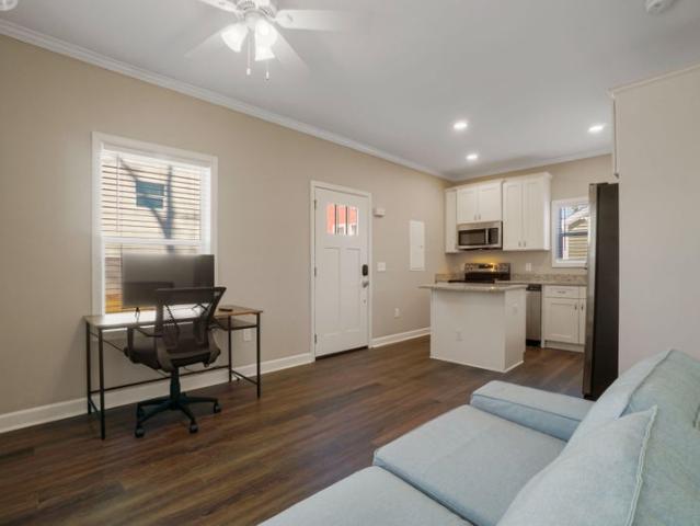 ENTIRE HOME Detached BD BA in Grove Park. Close t