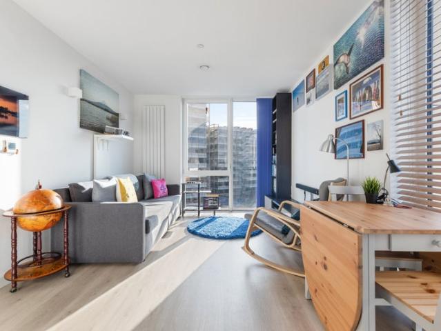 Entire new Chiswick flat All Bills Included