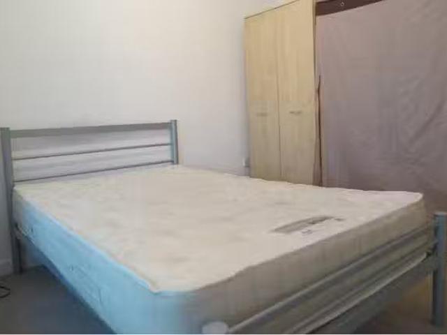 Entire Place·1B1B···18 Westside Two,20 Suffolk Street Entire P.