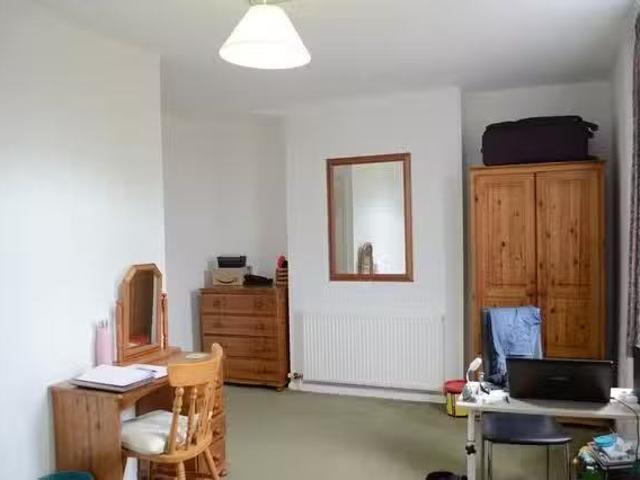 Entire Place·1B1B···Flat 2, 3 St. Edwards Road, Selly Oak 1 Be.