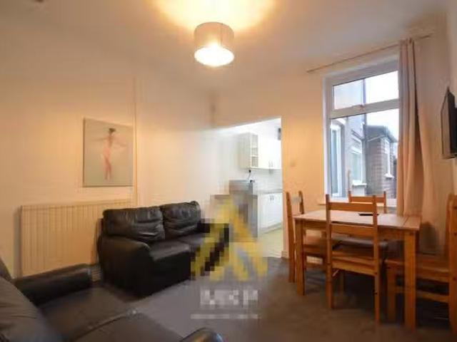 Entire Place·4B2B···15 Winnie Road 4 Bedroom 2 Bathroom