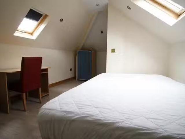 Entire Place·6B6B···6 Fletchamstead Hwy Entire Place·6B6B···6.