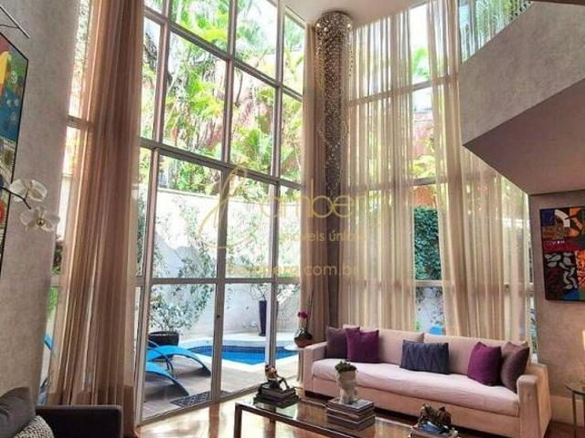 Entrar e morar! Casa Condominio 4 suítes Localização excelente!