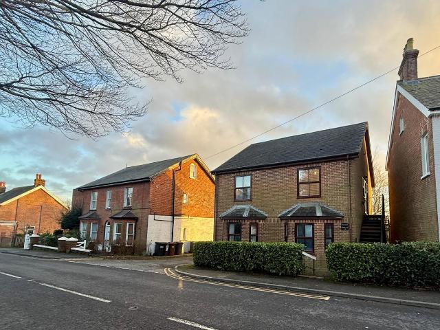 Envoy House, Heathfield TN21, 1 bed flat to rent, £950 pcm | PrimeLocation