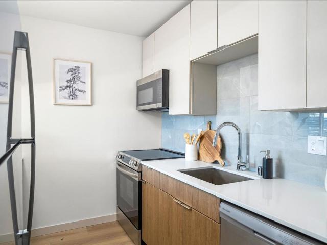 Enzo 2 Bedroom Apartment for Rent at 2004 Dexter Ave N, Seattle, WA 98109 Westlake