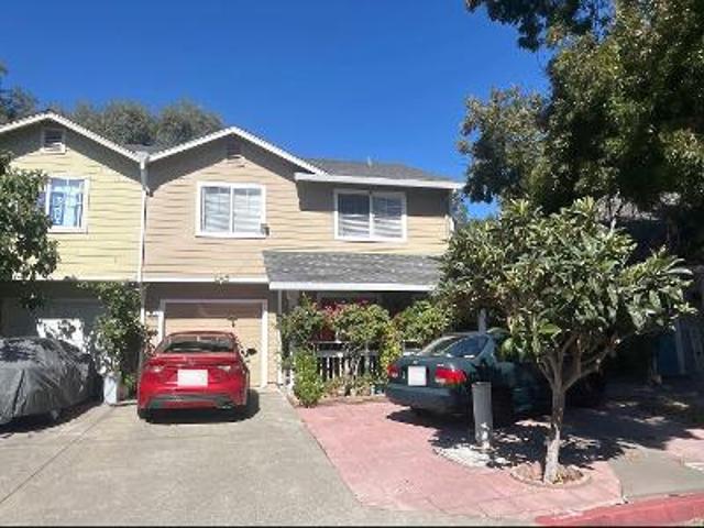 Esmond Cir