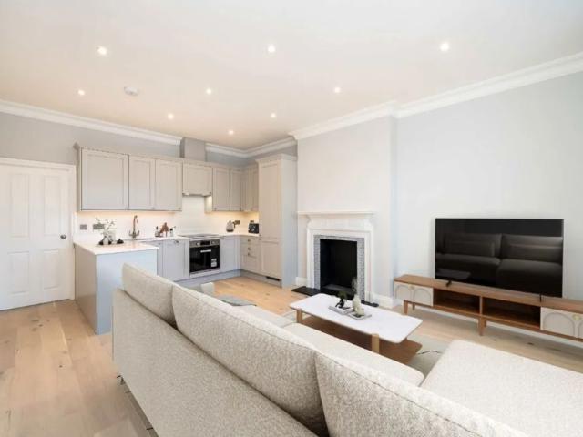 Esmond Road, W4 1JG, London