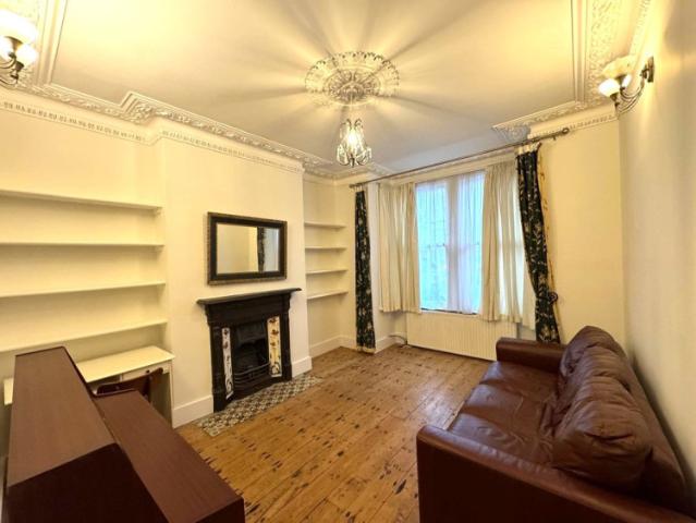 Esmond Road, Kilburn, NW6