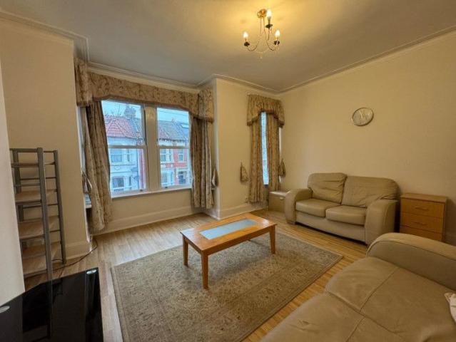 Esmond Road, Kilburn, NW6