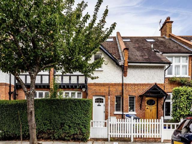 Esmond Road, London W4 4 bed house to rent £5,000 pcm £1,154 pw