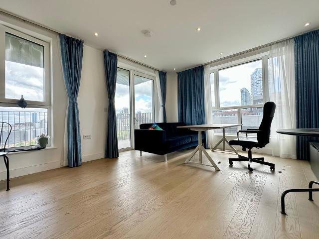Escapade Place, London E14, 2 bed flat to rent, £2,947 pcm | PrimeLocation