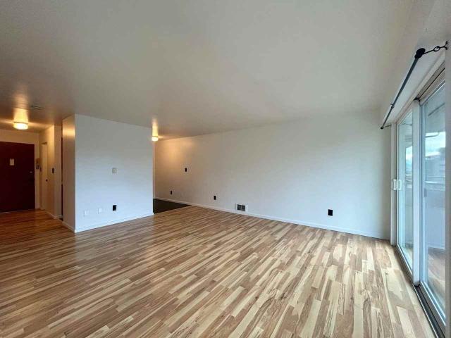 Escolier Apartments Studio Apartment for Rent at 4214 11th Ave Ne, Seattle, WA 98105 University District