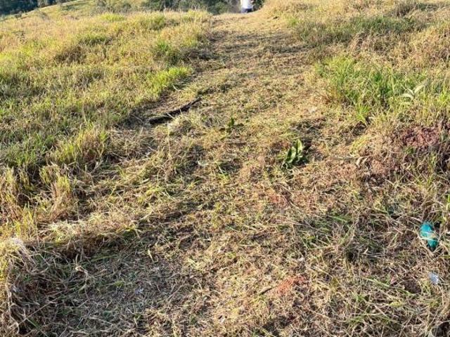 ESCRITURADO COM VISTA PARA REPRESA EM SANTA ISABEL