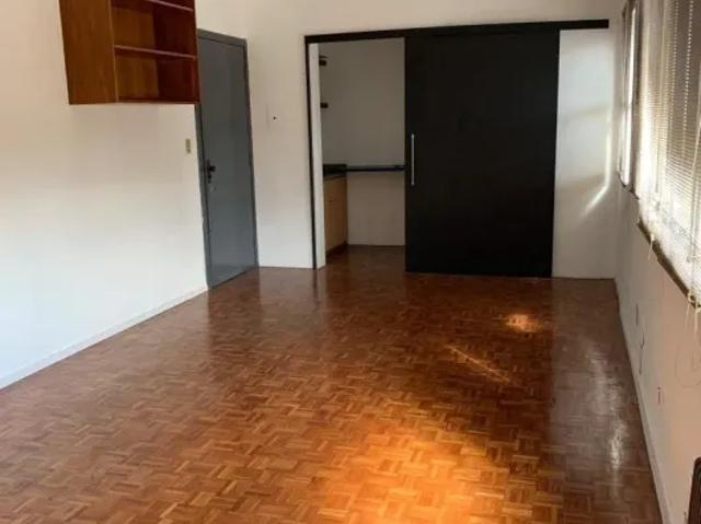 Escritório para Alugar no Bairro Cidade Baixa com Área de 31m² Disponível para Locação