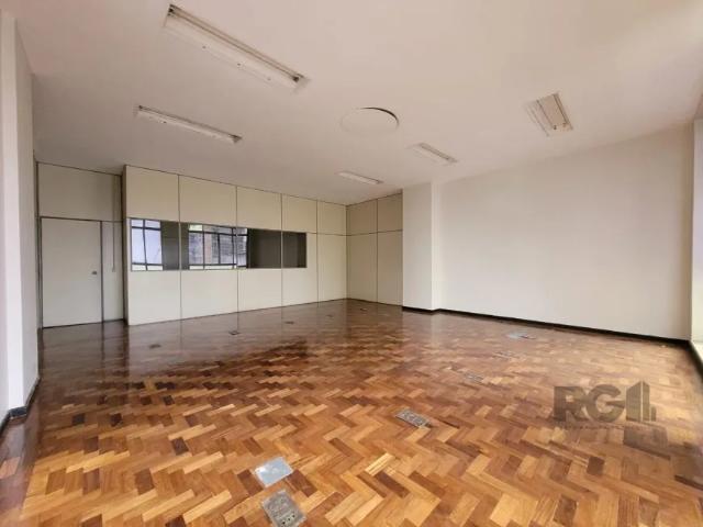 Escritório para Alugar no Centro Histórico com Área de 1073 m² Disponível para Negociações
