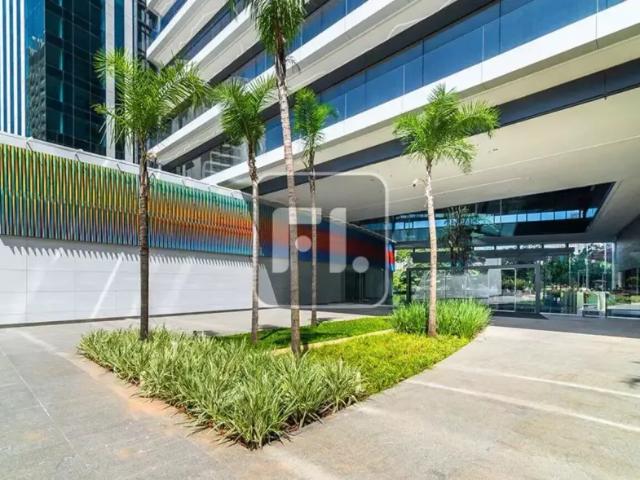 Escritório para aluguel e venda tem 980 metros quadrados