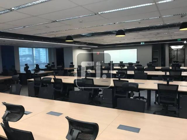 Escritório para aluguel possui 5000 metros quadrados em Vila Olímpia São Paulo SP
