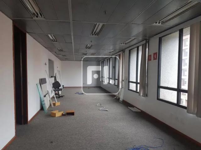 Escritório para aluguel possui 300 metros quadrados em Itaim Bibi São Paulo SP