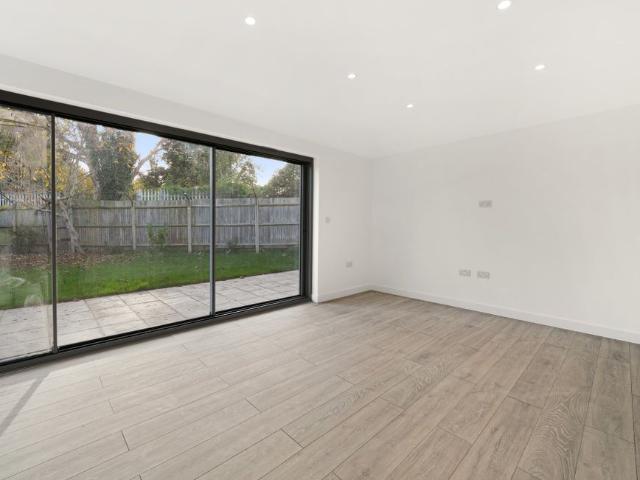 Eshan drive, Kent, London
