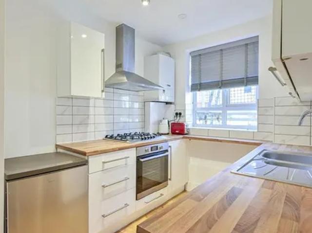 Esher Gardens, London, SW19 6DA, United Kingdom | 1 bed house for rent #118552685 | Rentberry