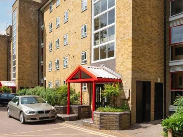 Esher Gardens, London, SW19 6DA, United Kingdom | 2 bed apartment for rent #168079995 | Rentberry