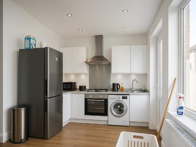 Esher Road, Liverpool, 5 Bedroom House