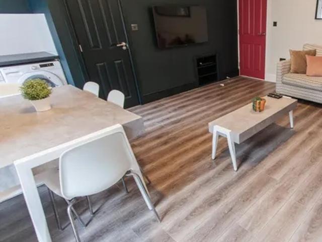 Esher Road, Liverpool, L6 6DF, United Kingdom | 6 bed townhouse for rent #73991392 | Rentberry
