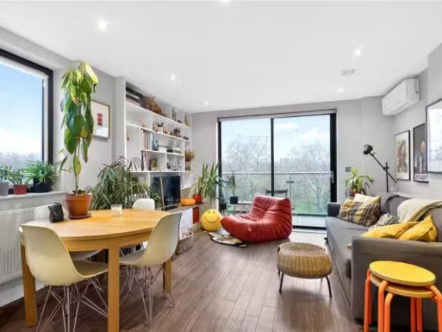 Esinteraction Wharf, London, E5 9QQ