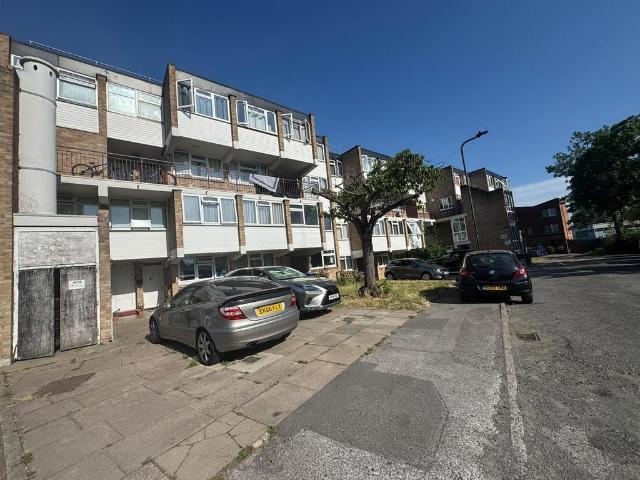 Eskdale Close, HA9 3 bed maisonette to rent £2,225 pcm £513 pw