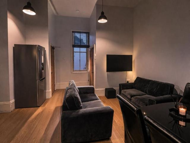 Eslington Road, Tyne and Wear NE2 3 bed flat to rent £2,210 pcm £510 pw