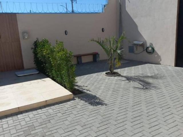 Espaço com Piscina à Venda — Oportunidade Imperdível!