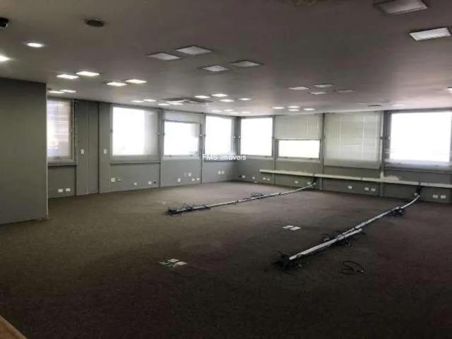 Espaço Corporativo Exclusivo: 415,93m² ao lado do Shopping Morumbi