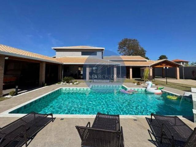 Espaço, arquitetura e vista de se apaixonar!