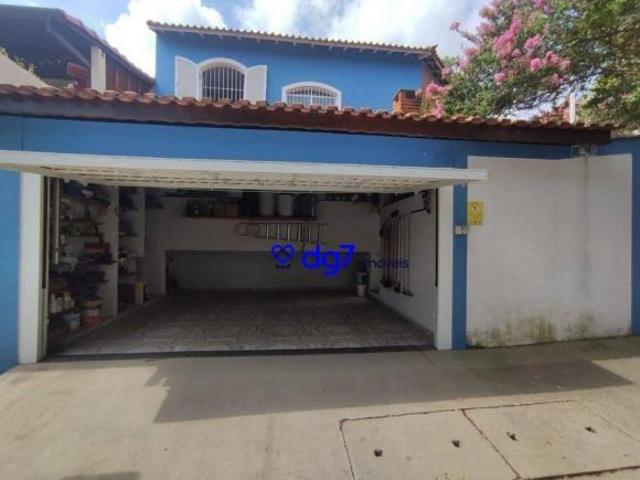 Espaço externo com churrasqueira – Conforto e estilo no Jardim Ester!