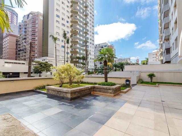 Espaço, muita luz e vista definida no coração do bigorrilho