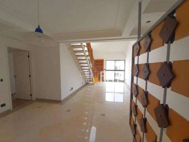 Espaço, piscina exclusiva, próximo ao melhor de Moema
