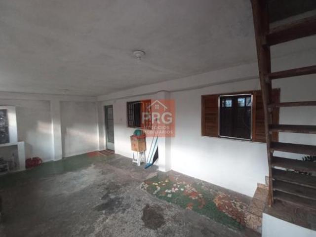 Espaçosa casa à venda em Taboão da Serra SP, Jardim Wanda: 5 quartos, 3 salas, 3 banheiros, 2 vagas