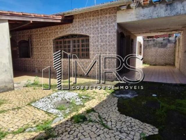 Espaçosa Casa à Venda no Real, Praia Grande 2 Quartos e 3 Vagas