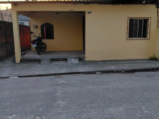 Espaçosa Casa com 5 Quartos no Bairro Da Paz