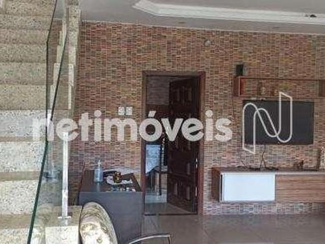 Espaçosa Casa com 5 Suítes no Horto 100m da Av. Silviano Brandão