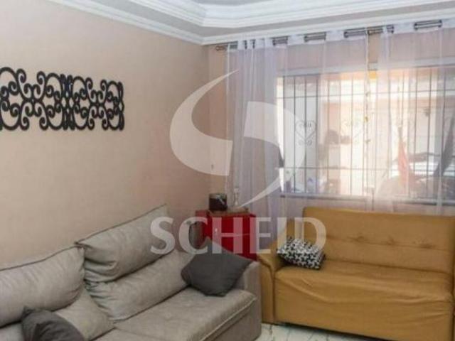 Espaçosa casa com 3 quartos sendo 3 suítes, 4 Vagas, 145 m2 localizada na região do campo grande