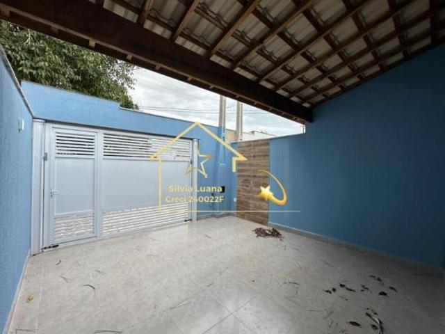 Espaçosa Casa com Piscina no Jardim Praia Grande, Mongaguá 2 Quartos