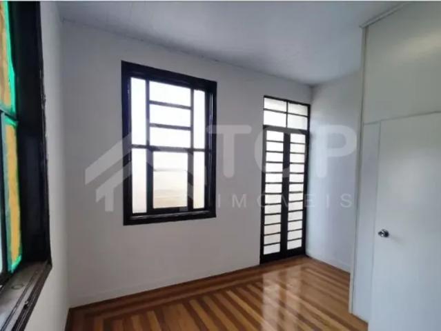 Espaçosa casa de 5 dormitórios para alugar no Centro de São Carlos!