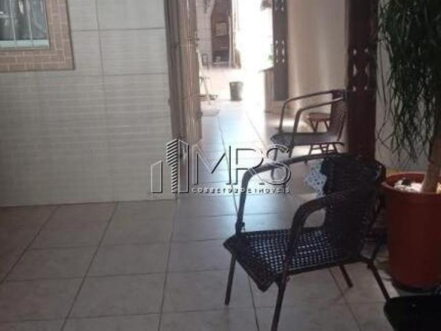 Espaçosa Casa Geminada 2 Quartos à Venda em Princesa, Praia Grande