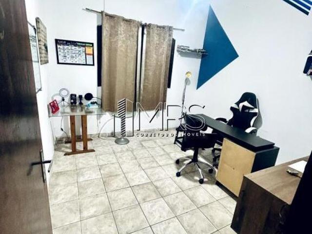 Espaçosa Casa Geminada 3 Quartos no Maracanã Praia Grande