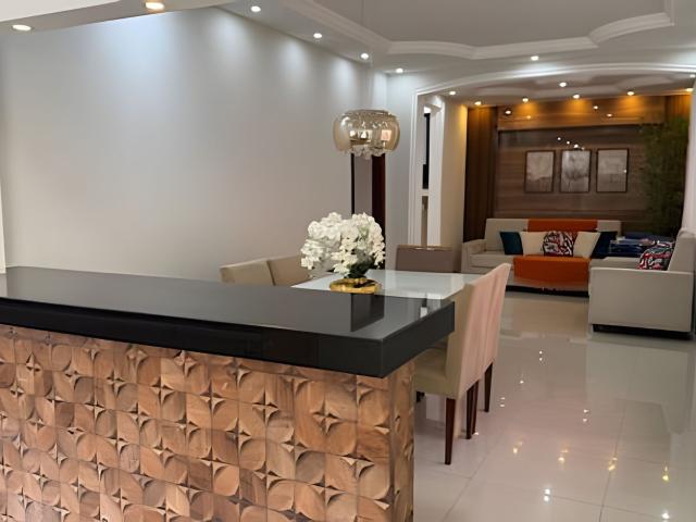 Espaçosa casa próxima ao Centro