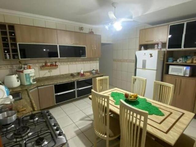Espaçosa Casa Sobrado à Venda na Cidade Ocian, Praia Grande 4 Quartos